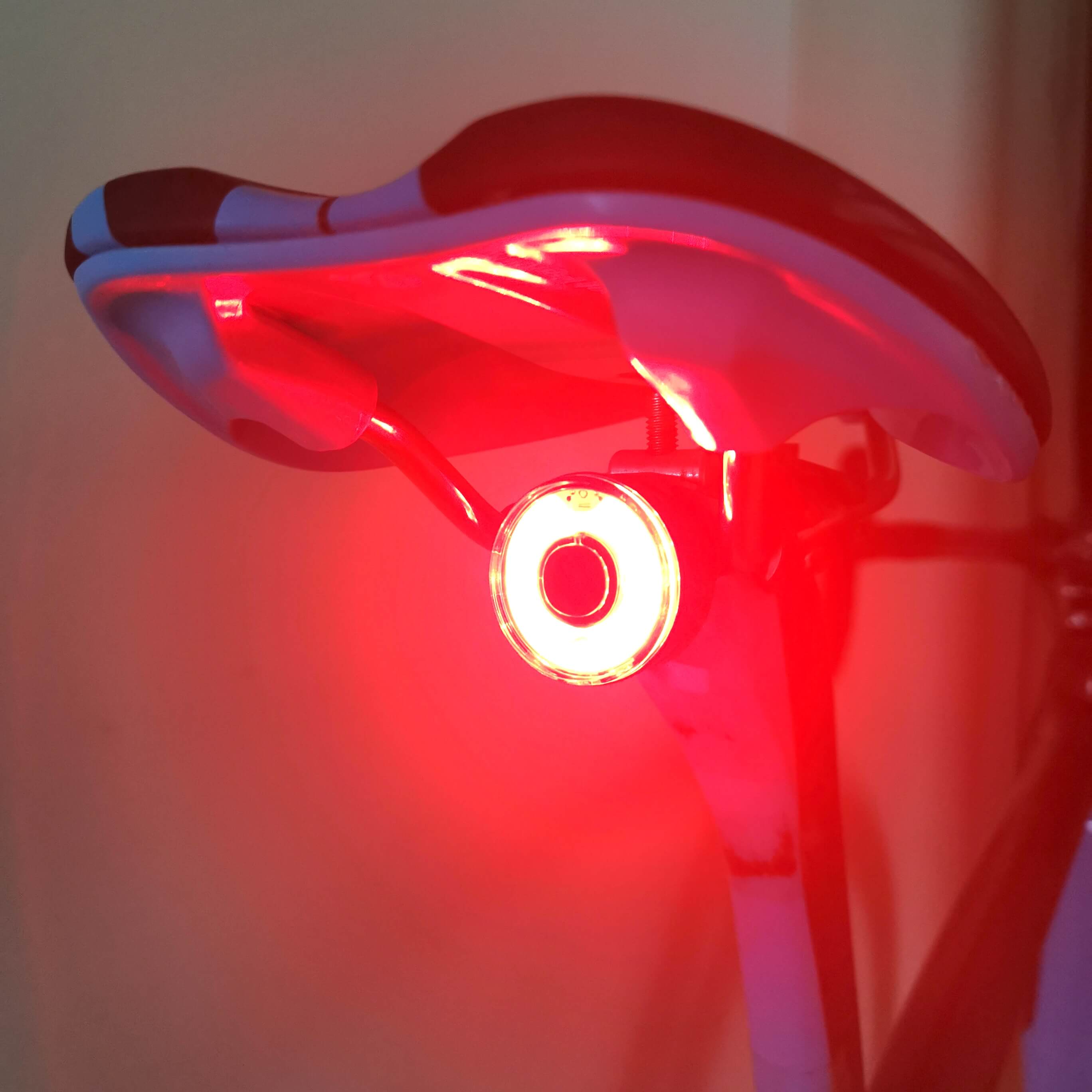 T40 Smart Rear Light - Cyclexafe: Cycling Apparels | Bicycle Accessories